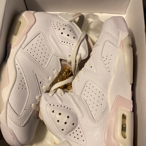 Shoes | Women Used Jordan 6 Retro | Poshmark